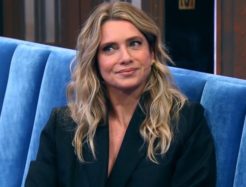Letícia Spiller revela hábito curioso no verão; saiba qual | Alfinetei