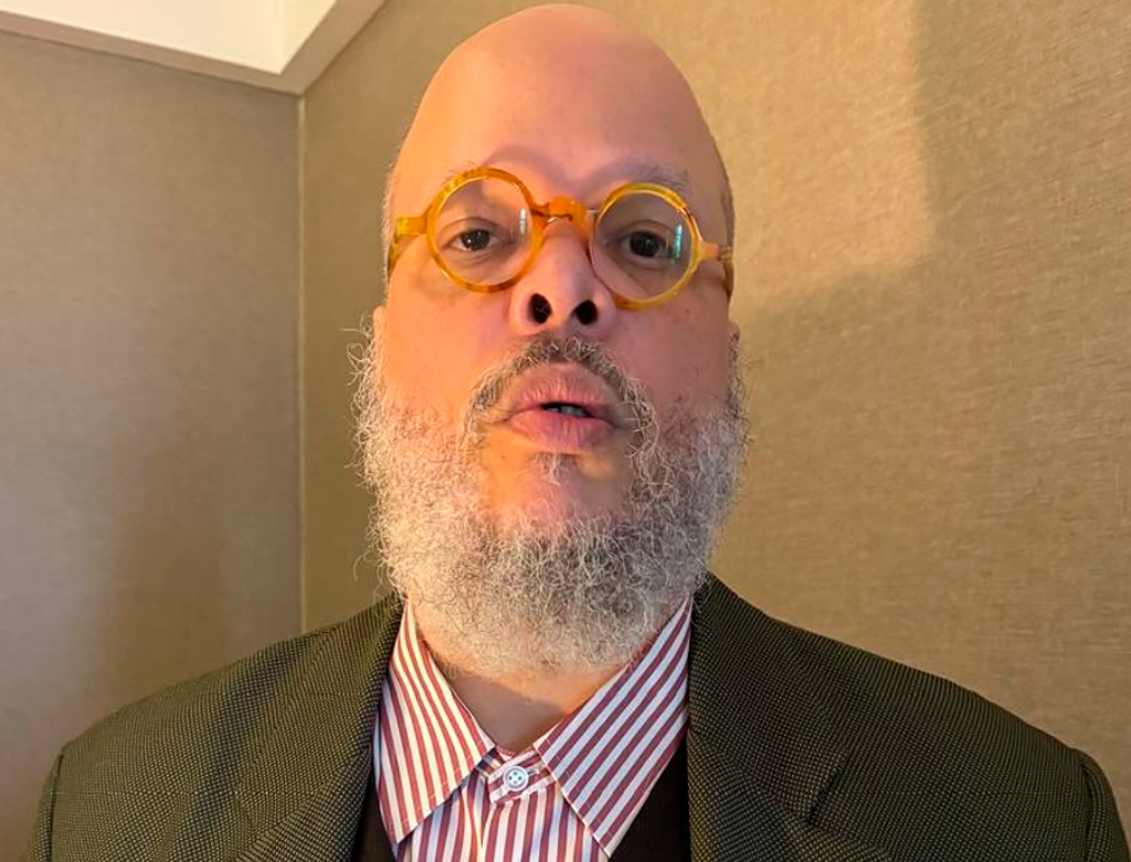 Ed Motta chama público brasileiro de caipira e aponta ‘censura’ | Alfinetei